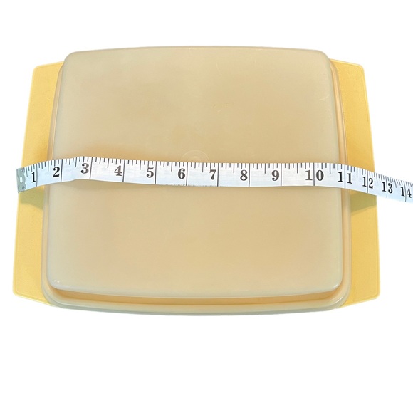 Tupperware | Kitchen | Vintage Harvest Gold Plastic Tupperware Divided ...